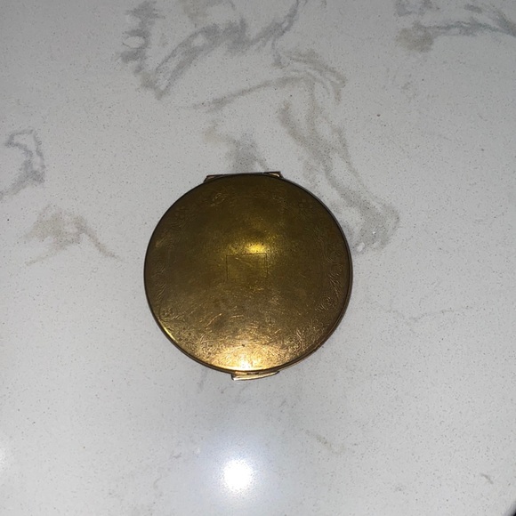 Stratton | Accessories | Vintage Stratton Compact Gold Tone Makeup ...